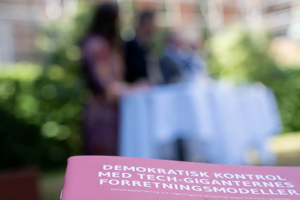 Presseinvitation: Regeringen inviterer til pressemøde om lancering af anbefalinger vedr. tech ...